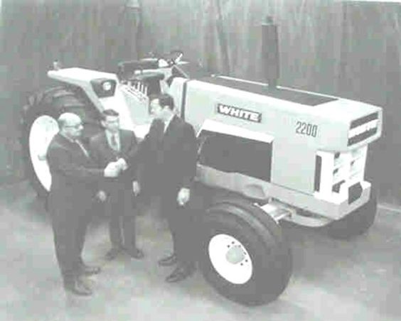 Photo of a prototype 815/915 IHC combine - General Chat - Red Power ...