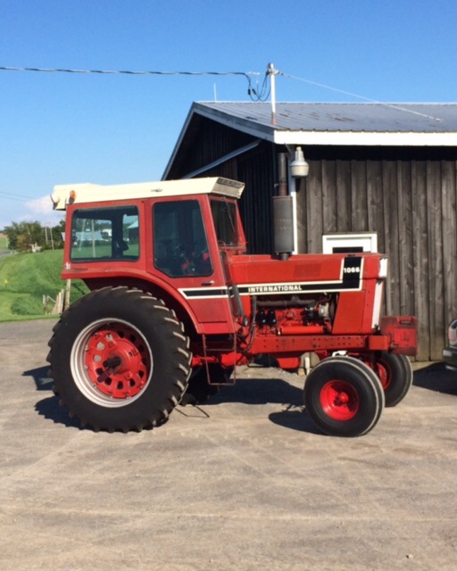 Original Hydro 100 blackstripe in excellent shape - Technical IH Talk ...