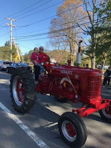My daughters new Tractor - General Chat - Red Power Magazine Community