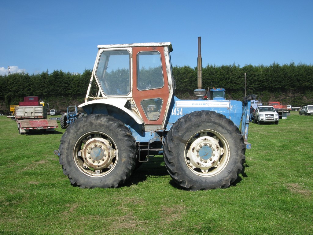 Dad's (Blue) Tractor - General Chat - Red Power Magazine Community