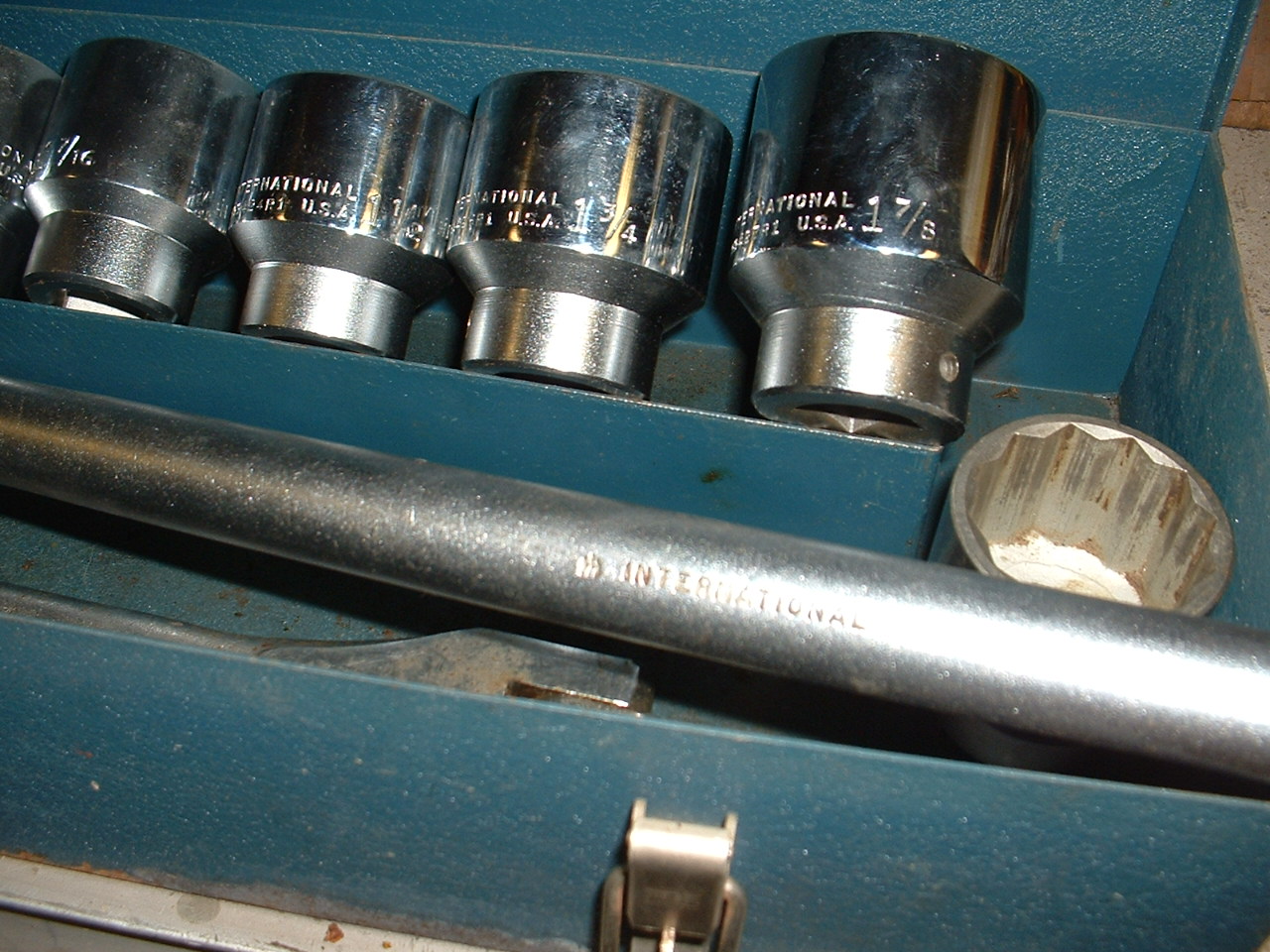 IH socket set - General Chat - Red Power Magazine Community