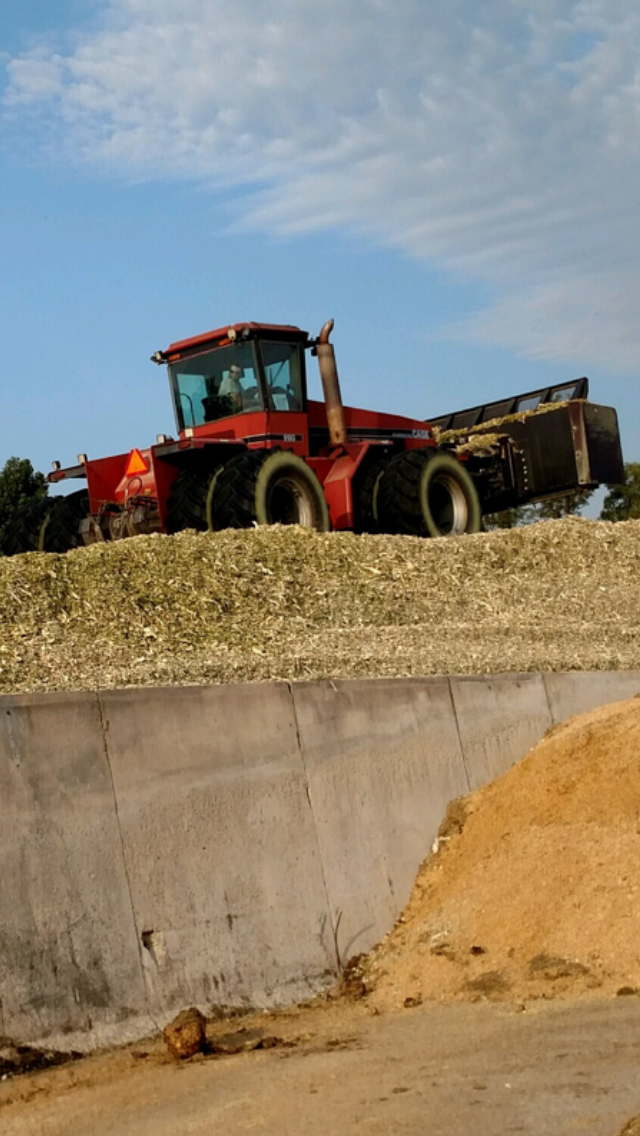 Silage packing tractor? - Technical IH Talk - Red Power Magazine Community