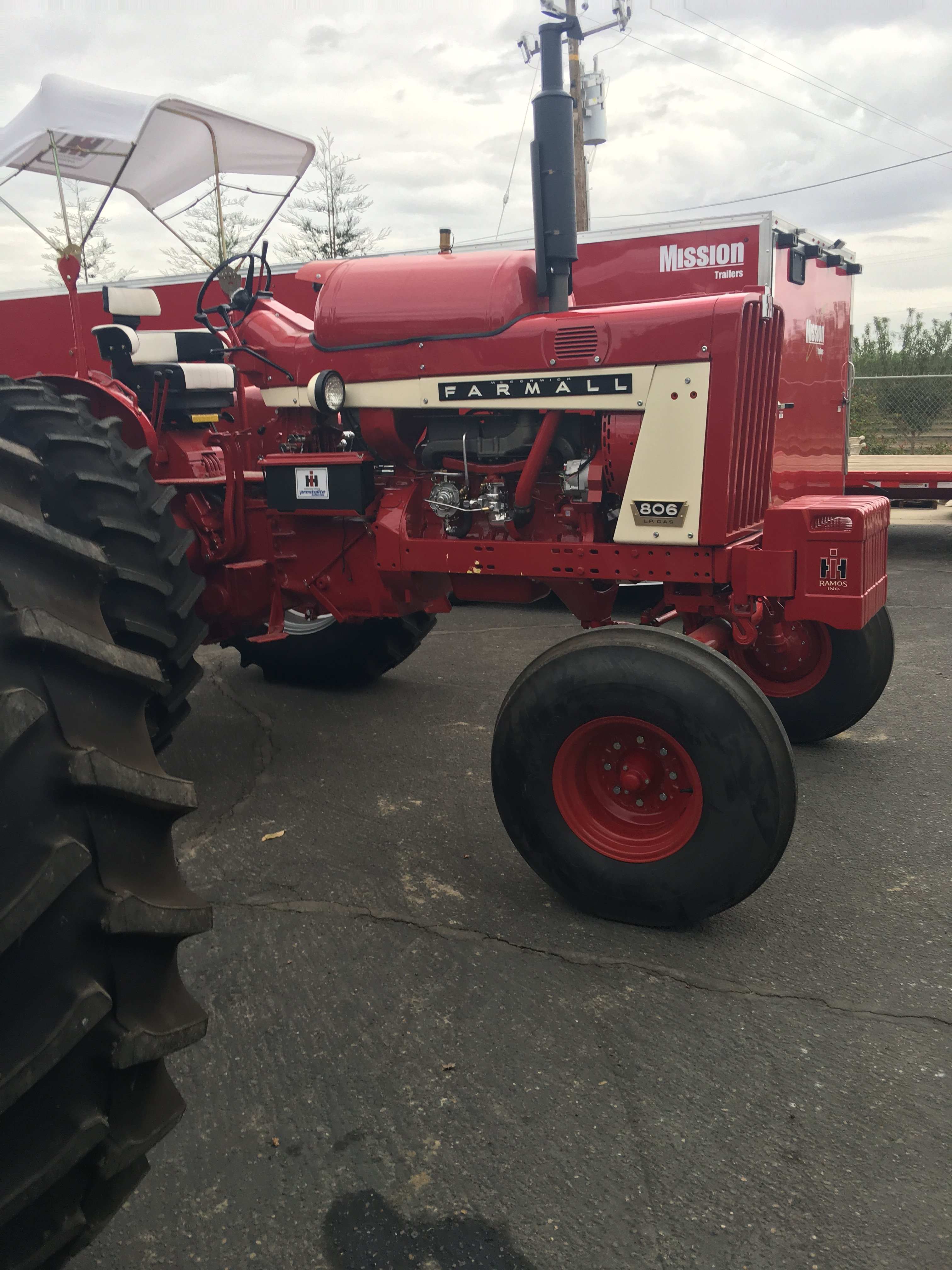 I need to find a RESTORED Farmall 806 - General Chat - Red Power ...