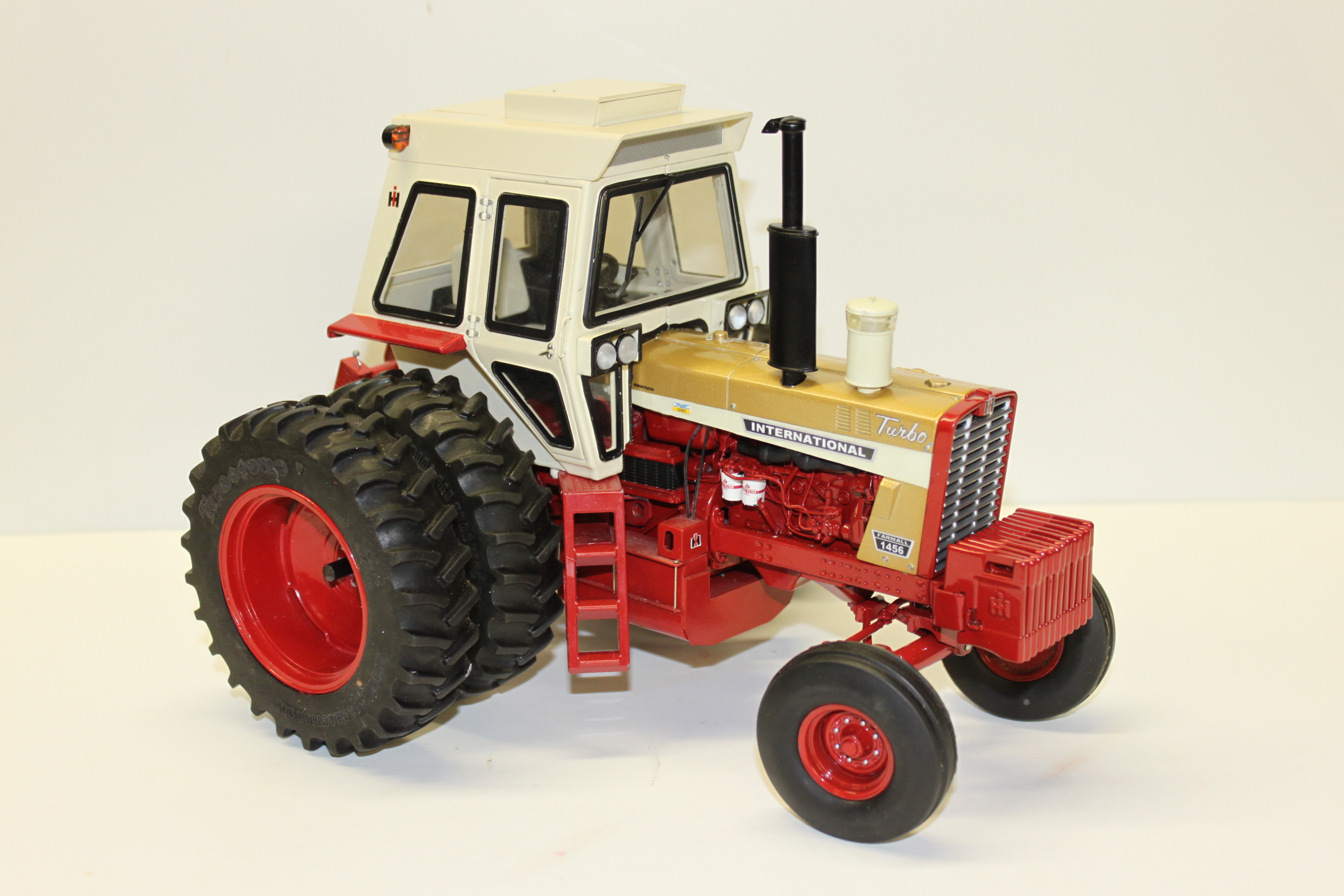 1/16 IH 1456 Gold Demo - General Chat - Red Power Magazine Community