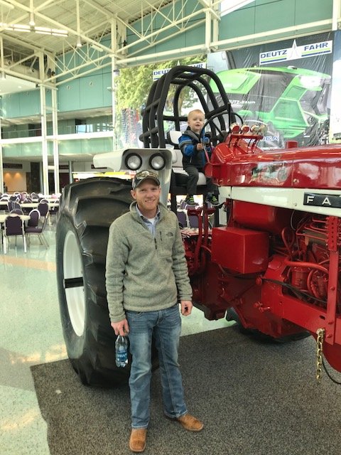 Old time photo of a 1206 super stocker - Technical IH Talk - Red Power ...
