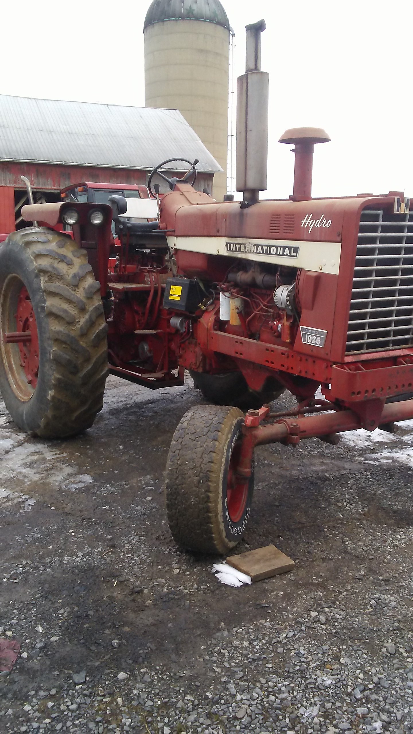 International 1026 oil capacity and a pic ? - Technical IH Talk - Red ...