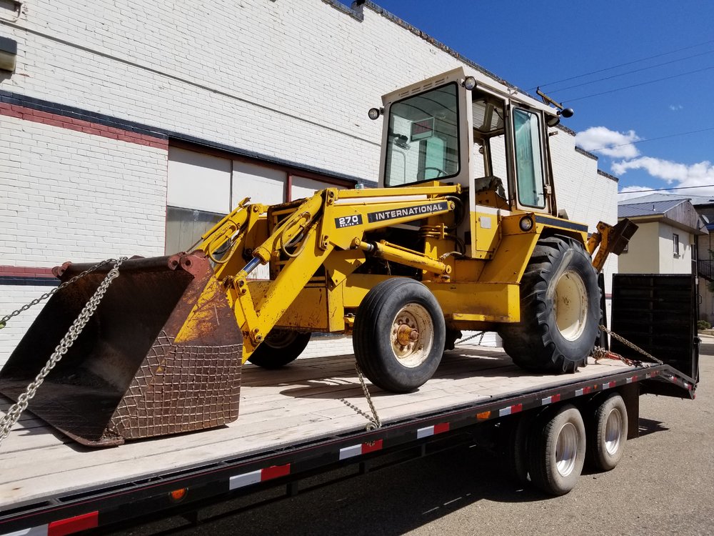 International 270A backhoe - IH Construction Equipment - Red Power ...