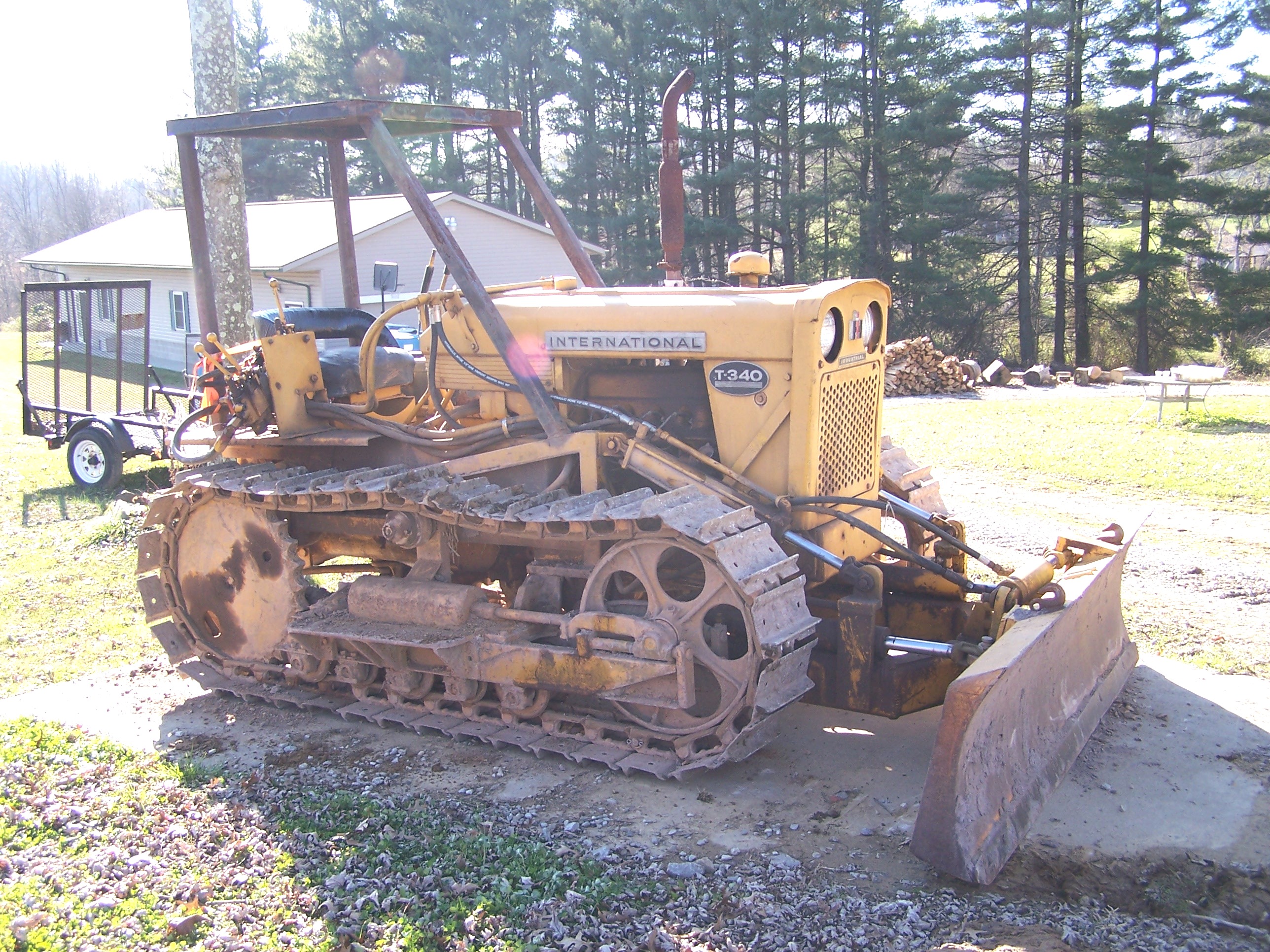 T340 Pad Replacement - IH Construction Equipment - Red Power Magazine ...