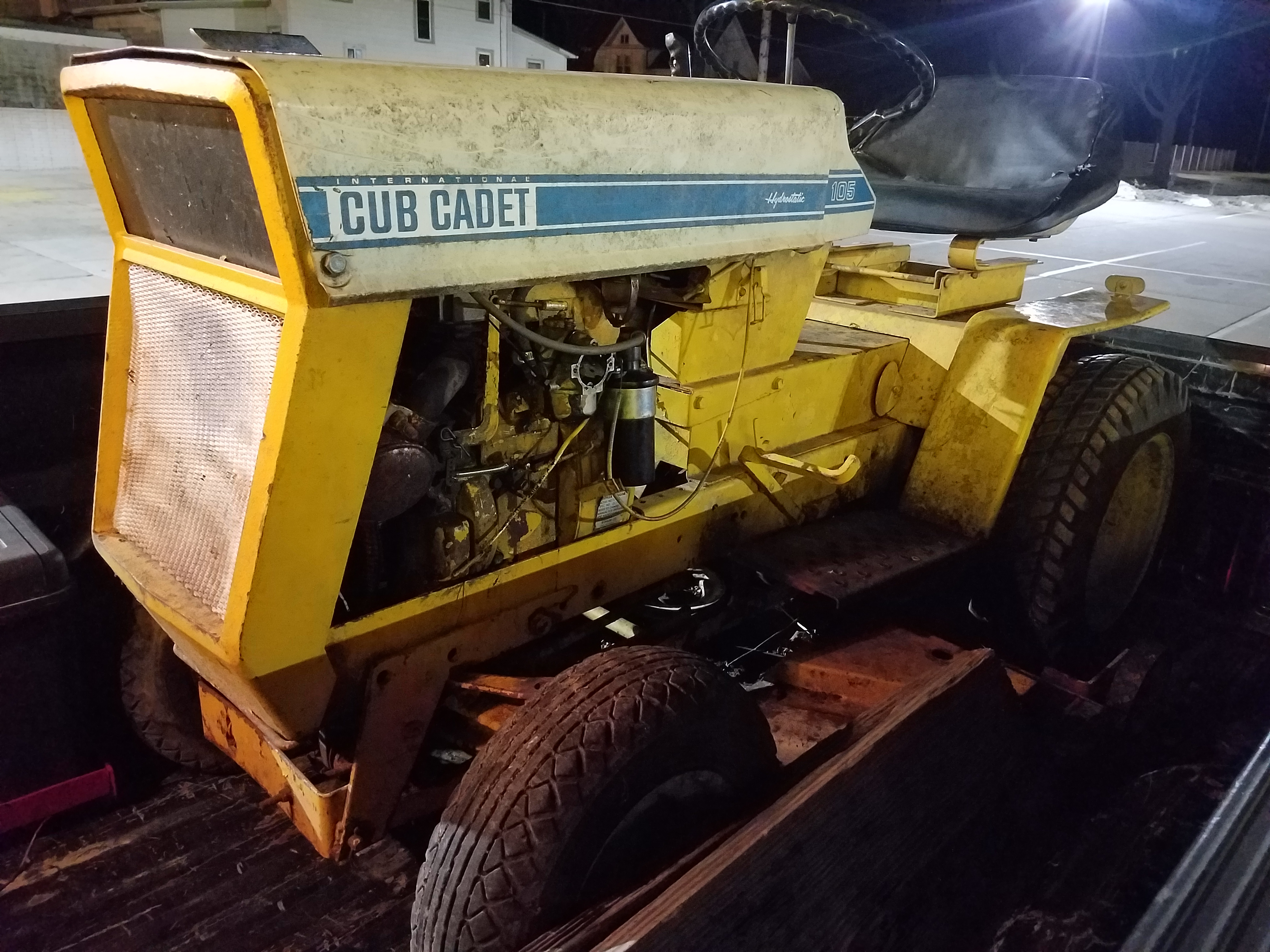 105 or 107 grille color - Cub Cadets - Red Power Magazine Community