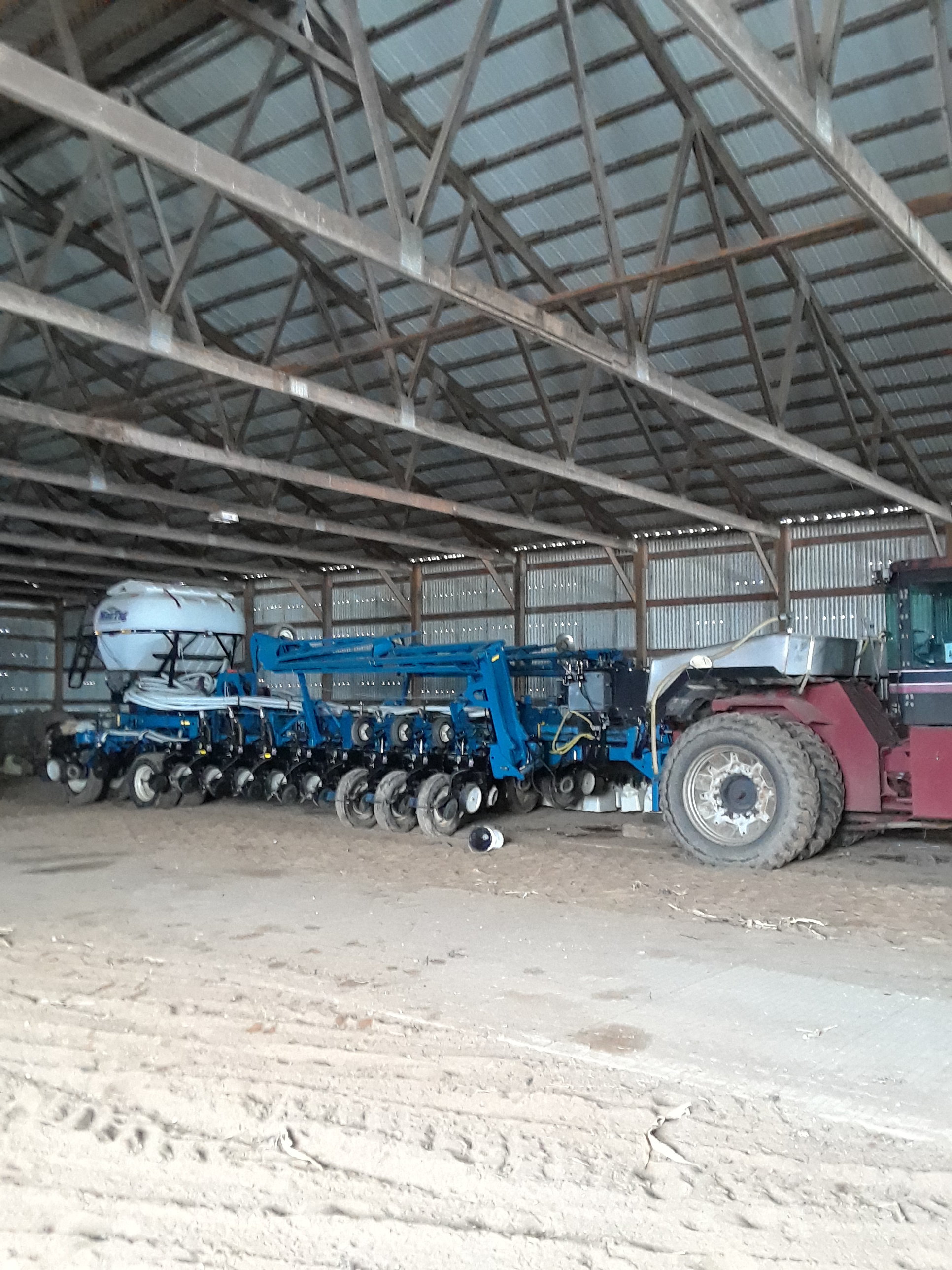 Kinze 3800 front latch - General Chat - Red Power Magazine Community
