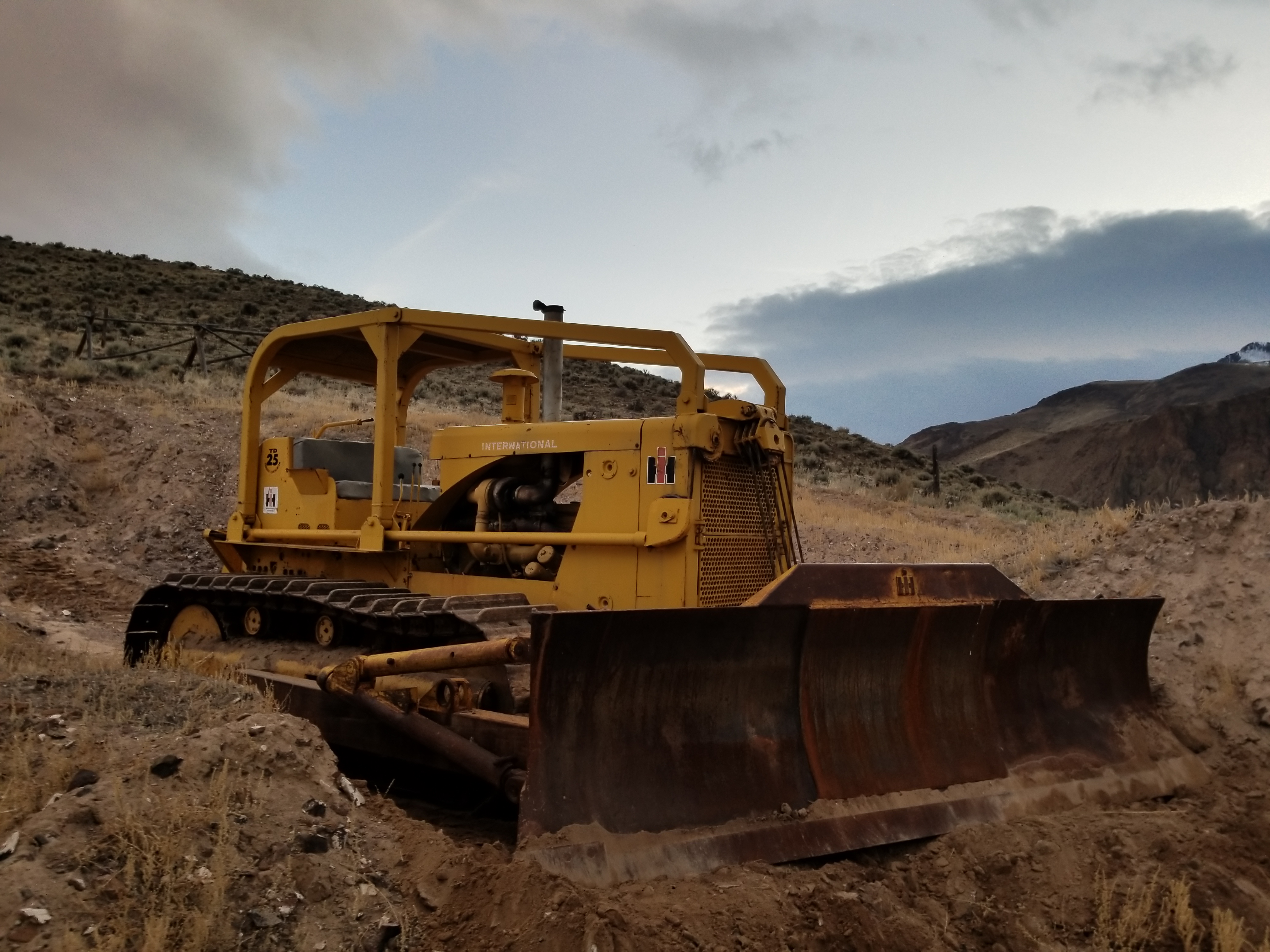 250 series TD25 cable dozer - IH Construction Equipment - Red Power ...