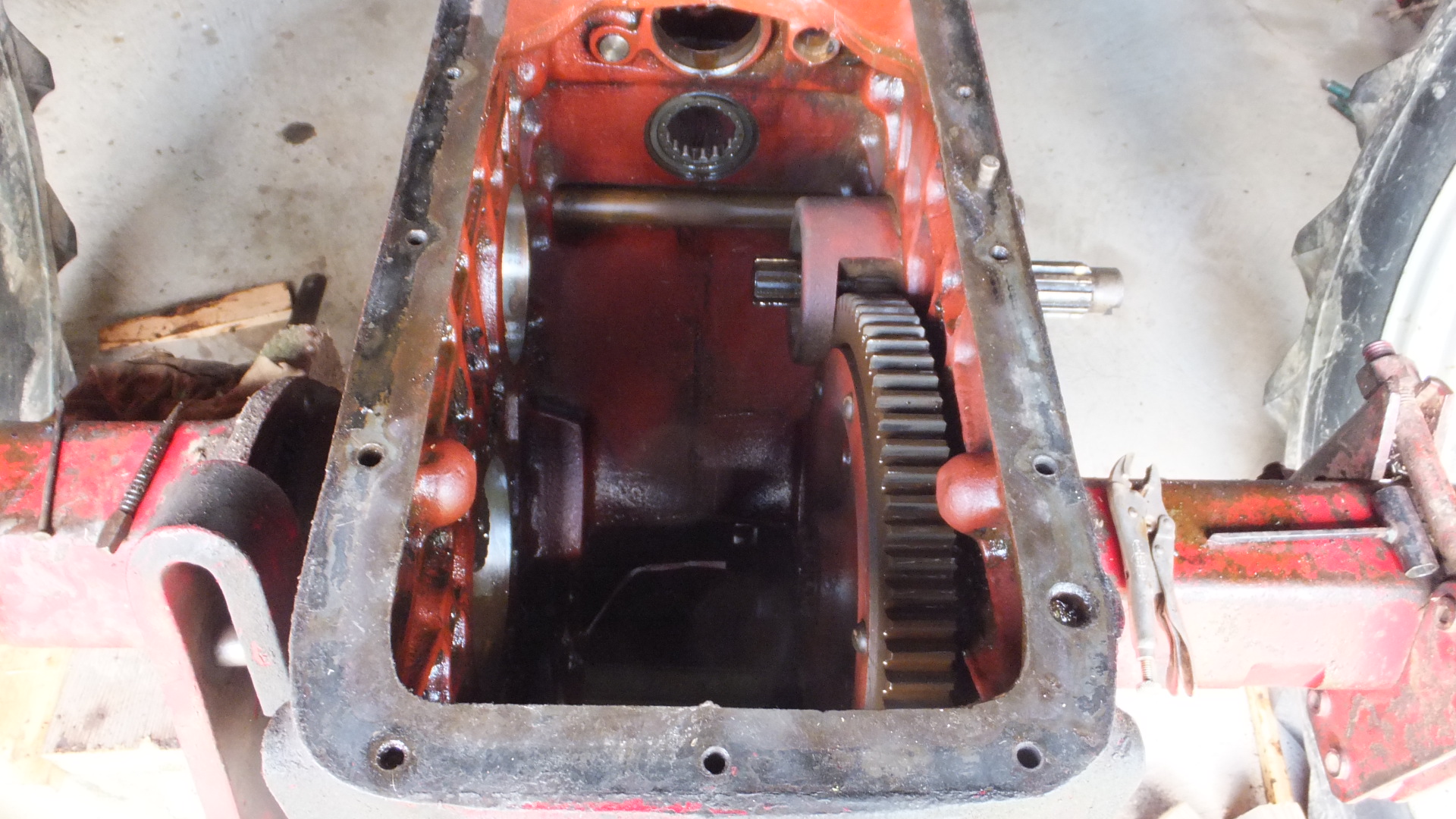 Farmall C Shift Forks Alignment to Gears at cover install - Technical ...