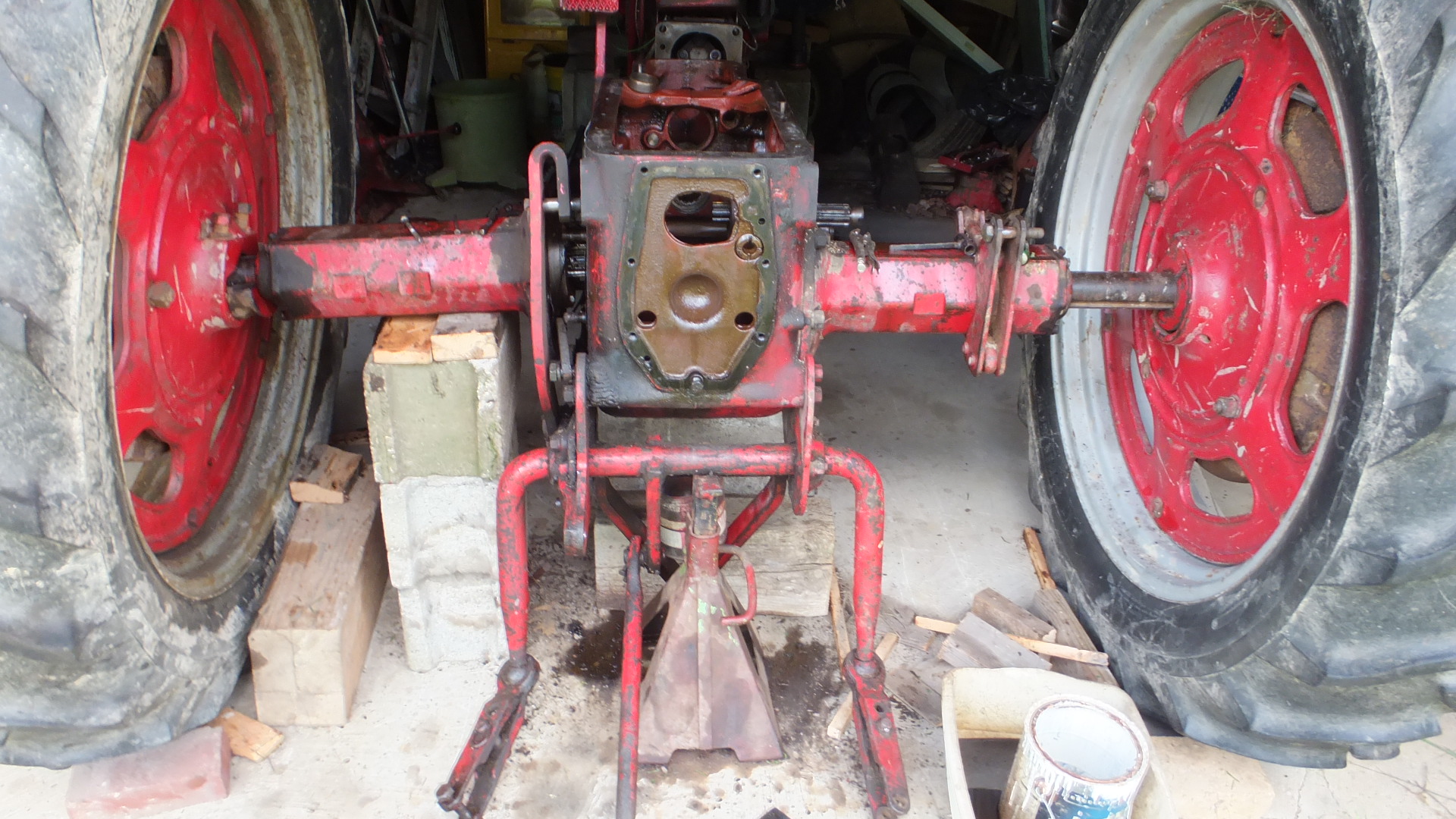 Farmall C Shift Forks Alignment to Gears at cover install - Technical ...