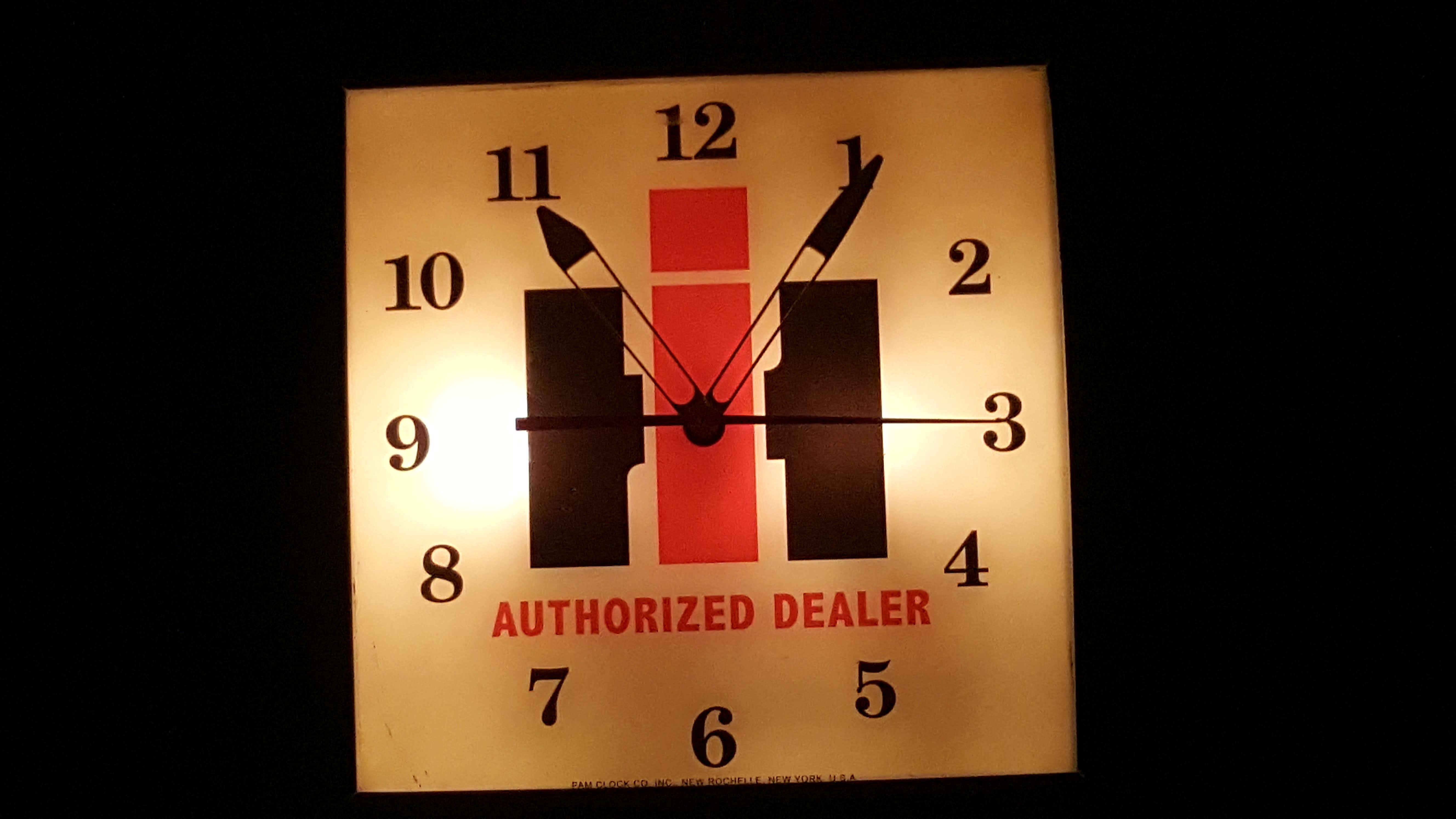 IH 15" PAM wall clock - General Chat - Red Power Magazine Community