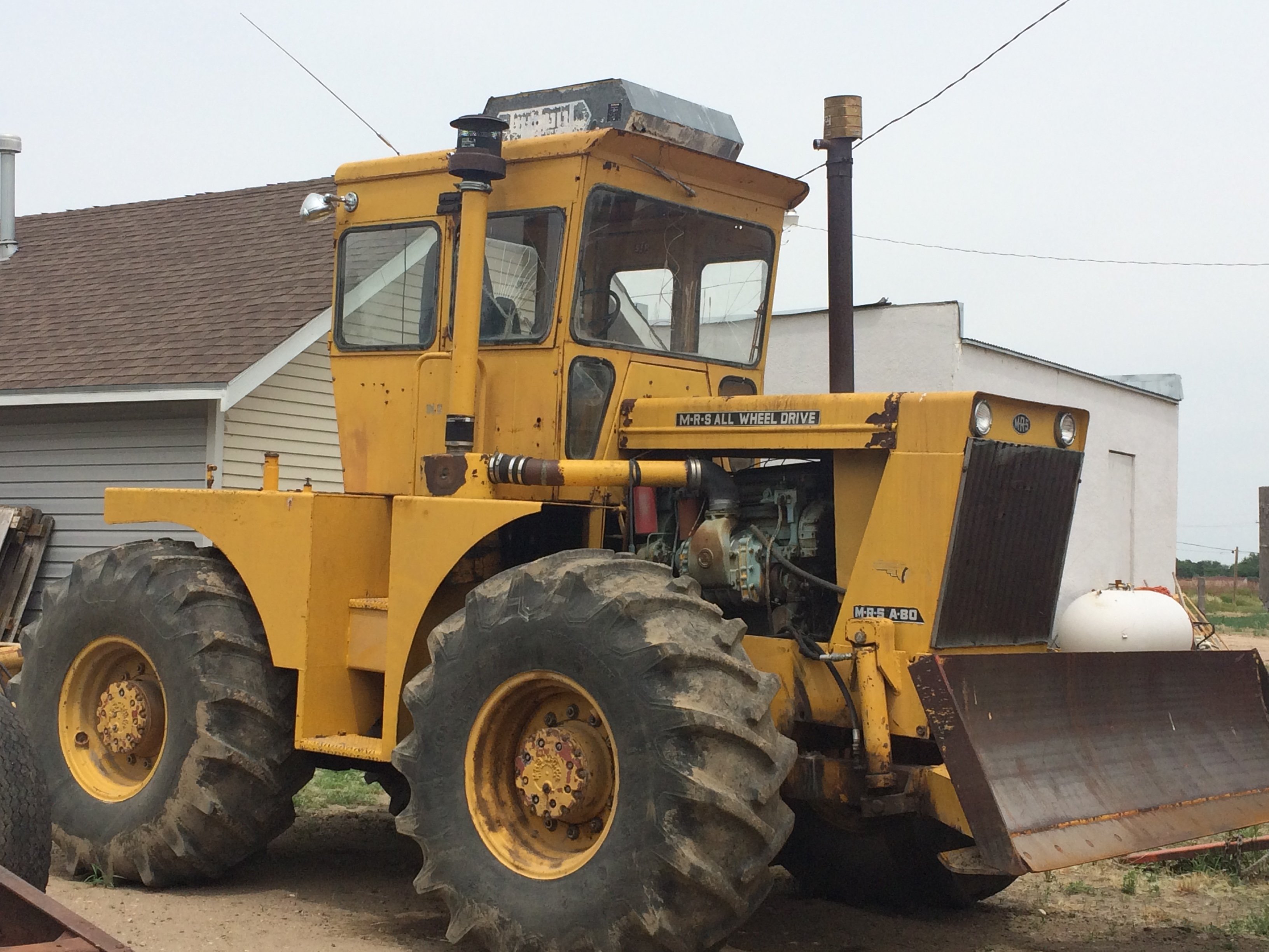 The MRS A-80 all wheel drive - General Chat - Red Power Magazine Community