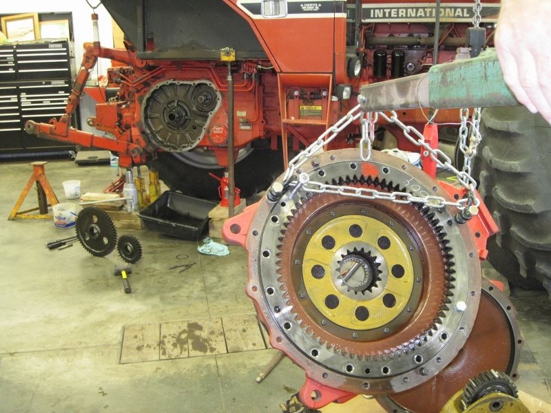 1586 rear axle planetary - Technical IH Talk - Red Power Magazine Community