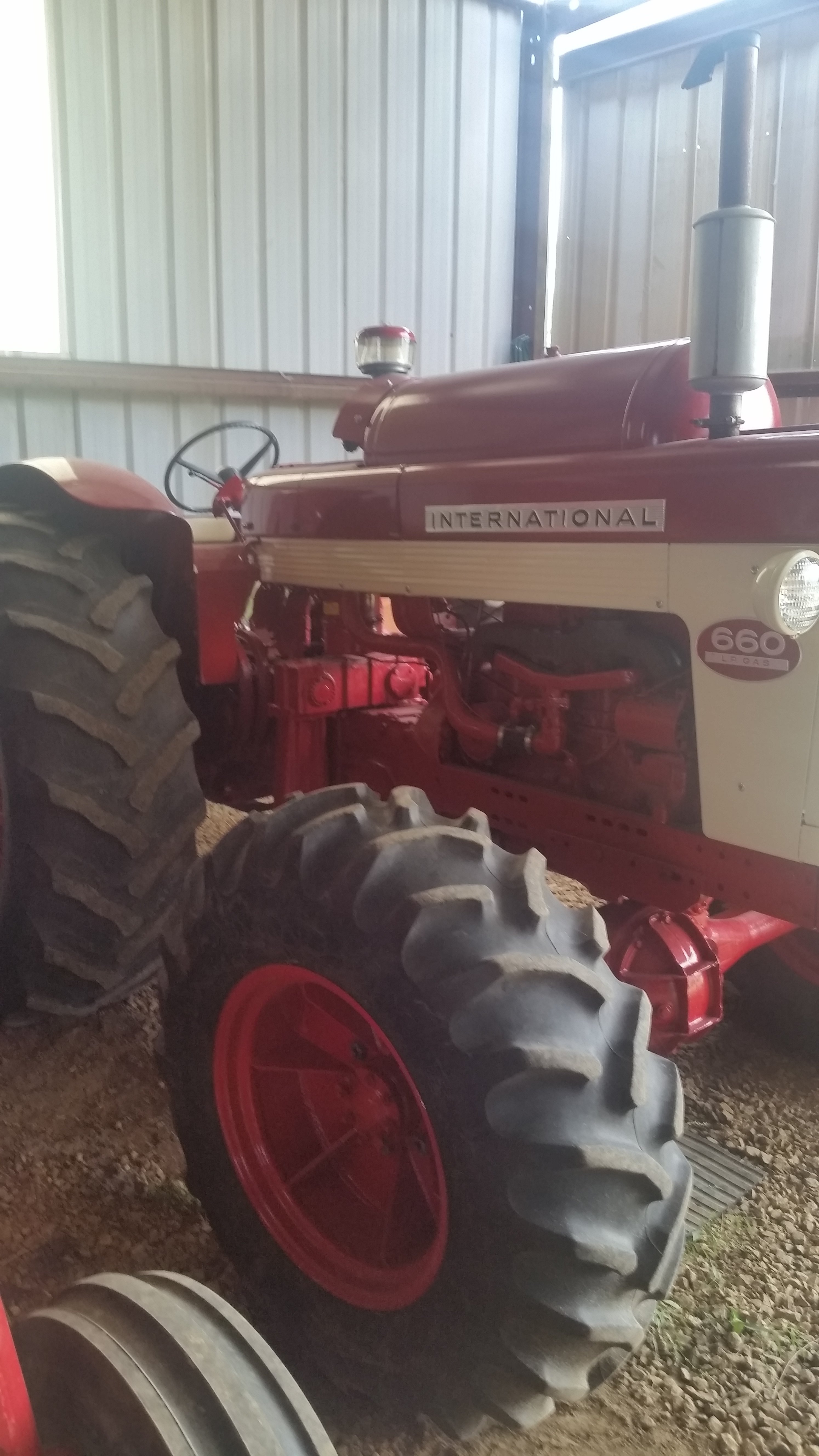 IH 660 Propane FWA - Projects, Builds, & Restorations - Red Power ...