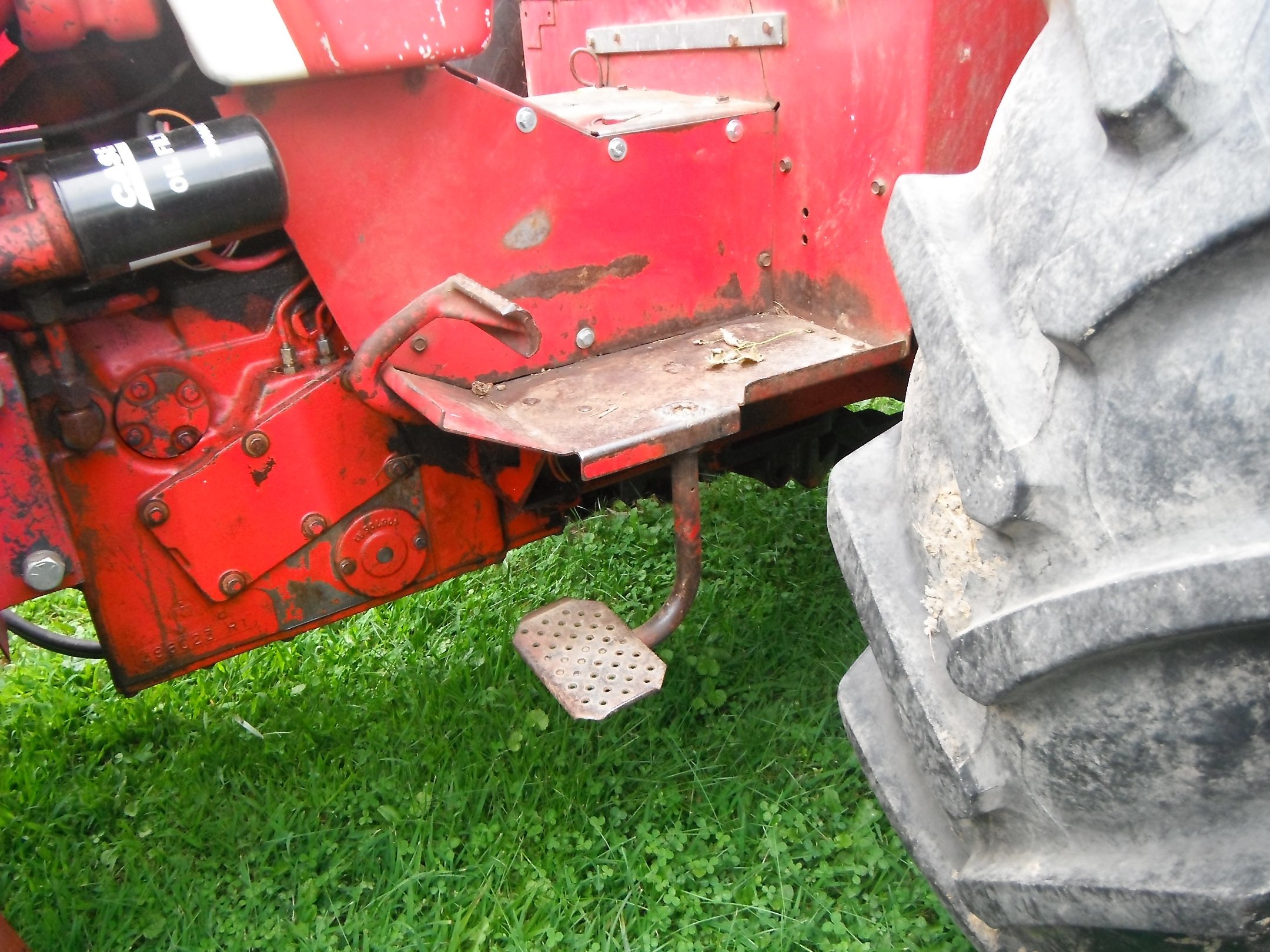 Step For IH Utility Tractors - Technical IH Talk - Red Power Magazine ...