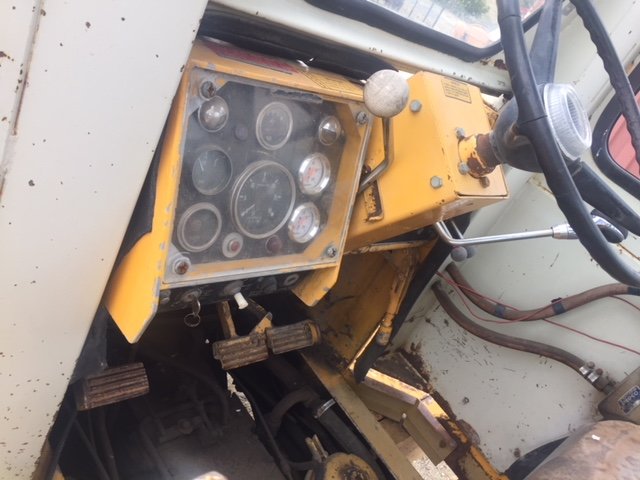 IH 3400A - Backhoe - Side pump - IH Construction Equipment - Red Power ...