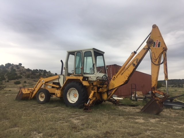 IH 3400A - Backhoe - Side pump - IH Construction Equipment - Red Power ...