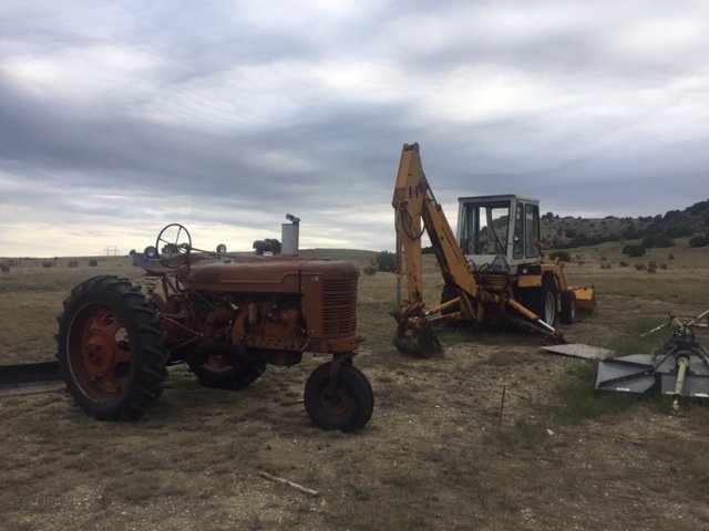 IH 3400A - Backhoe - Side pump - IH Construction Equipment - Red Power ...