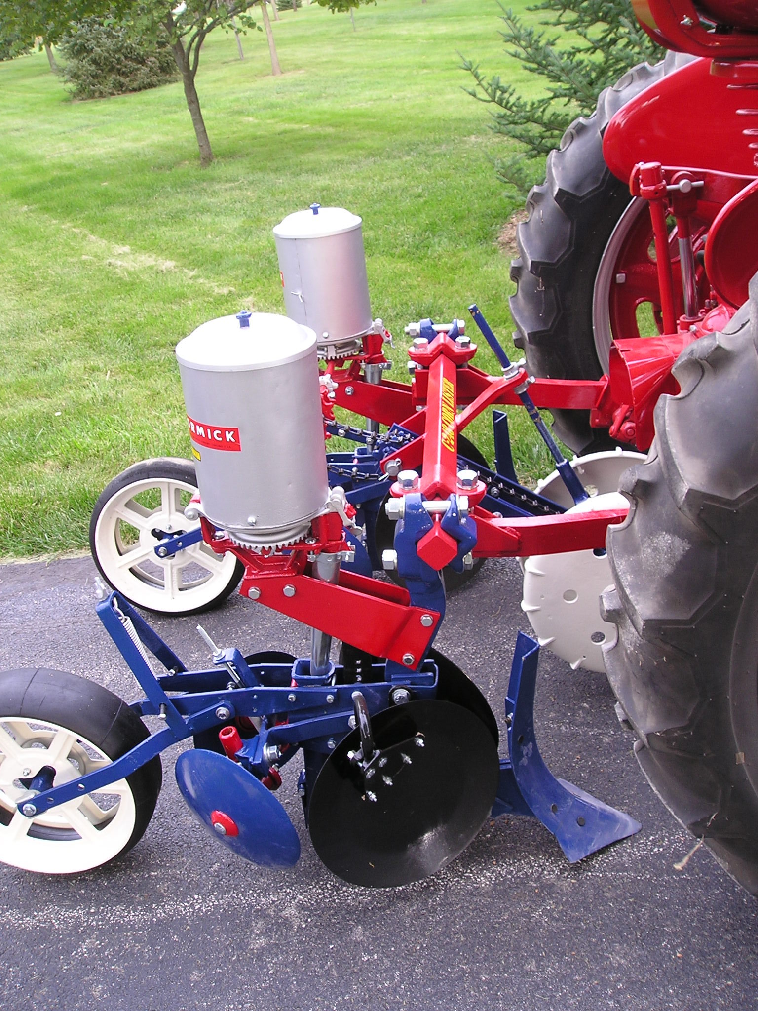 IH Fast Hitch LIster Planter - Projects, Builds, & Restorations - Red ...