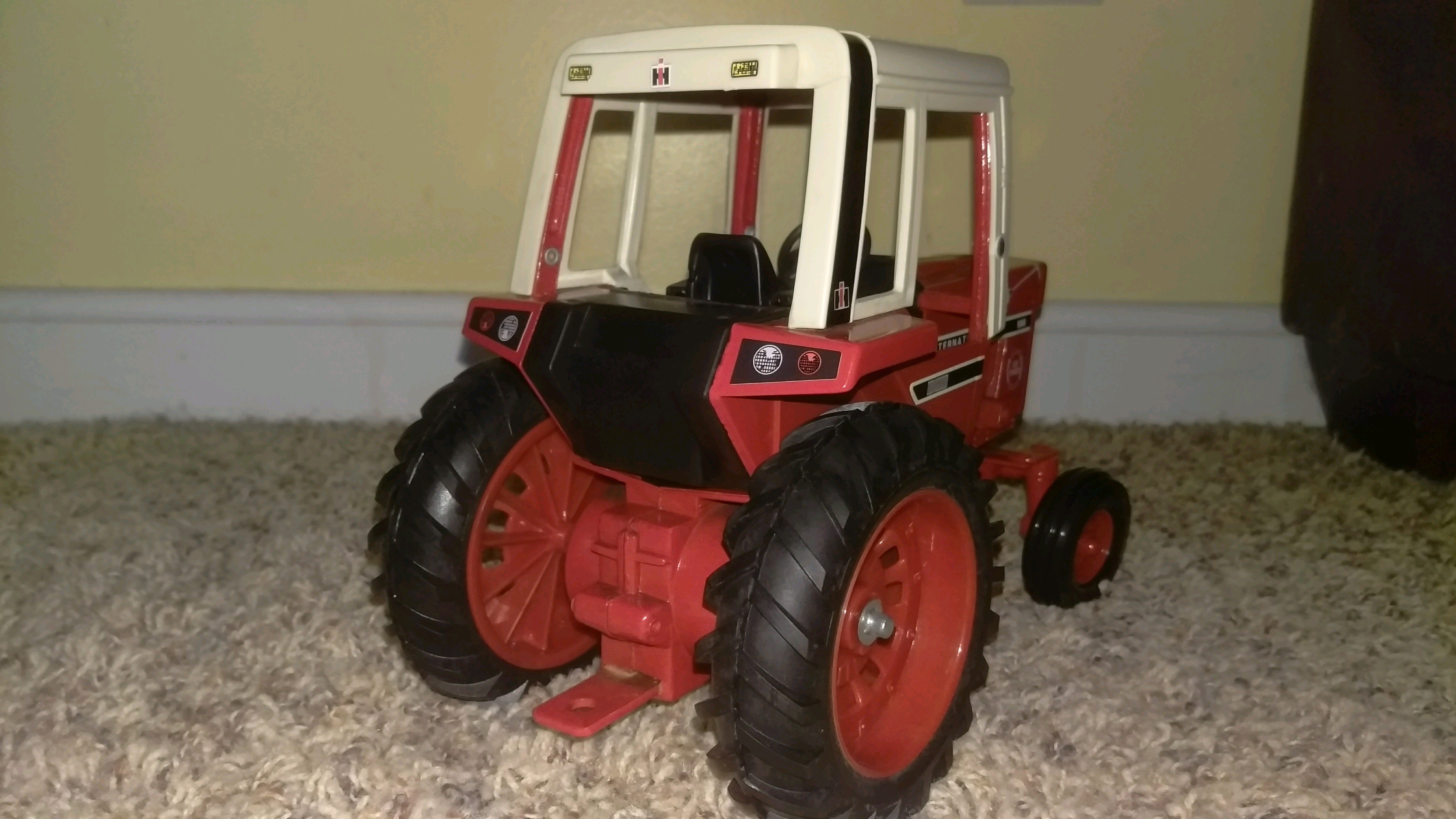 Let's see your custom IH toys! - General Chat - Red Power Magazine ...