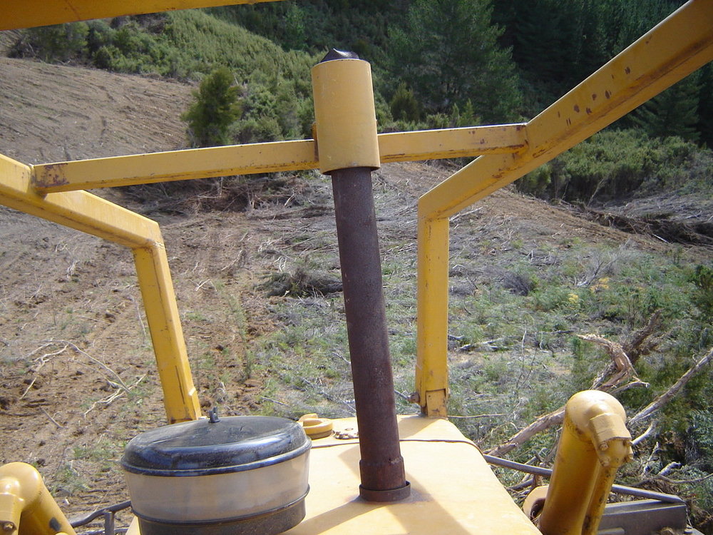 scrub clearing.....down under - IH Construction Equipment - Red Power ...