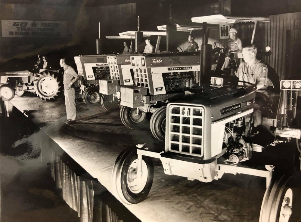 Gotta be one of the neatest pictures Ive ever seen of a International ...