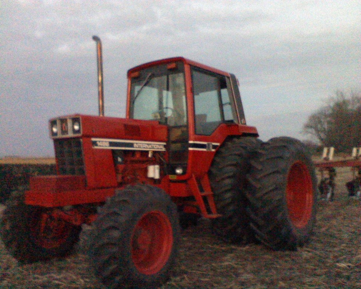 1486 with hydraulic fwa - Technical IH Talk - Red Power Magazine Community