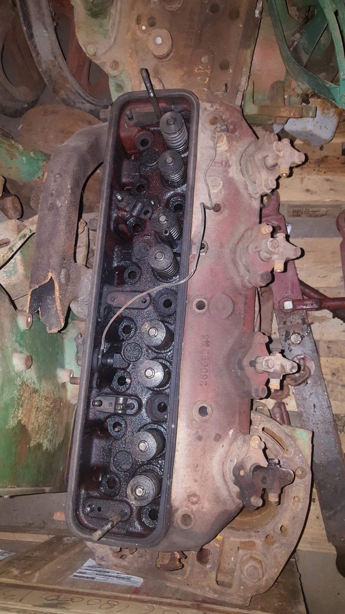 Cylinder head compatibility for a D335 engine in a TD9 - IH ...