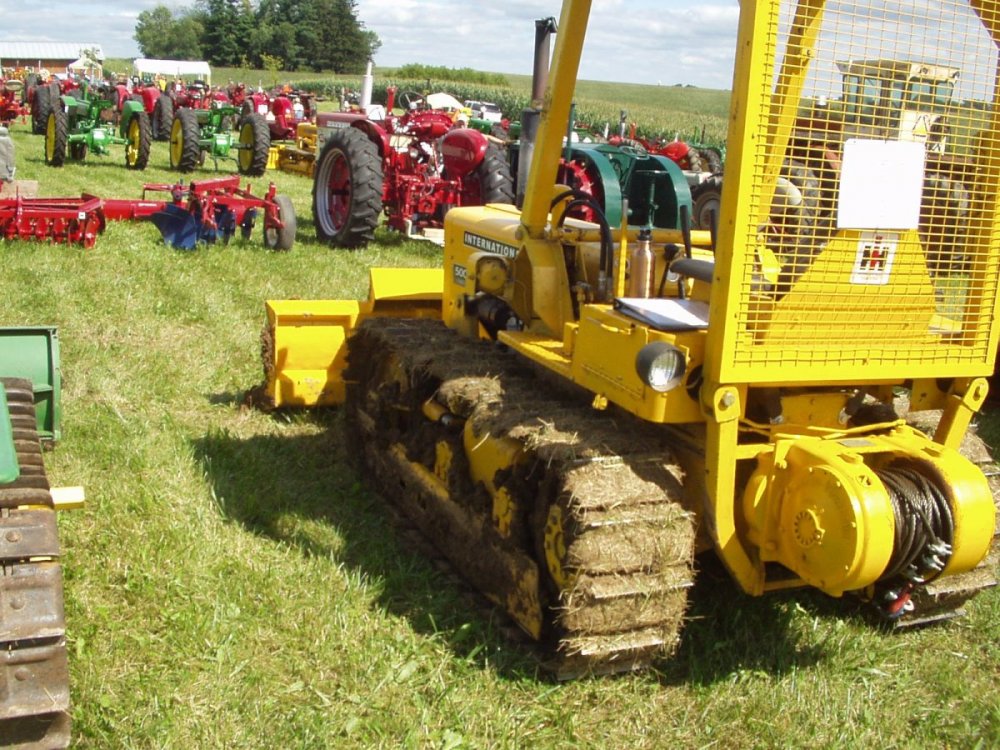 TD7/TD8 logging arch - IH Construction Equipment - Red Power Magazine ...