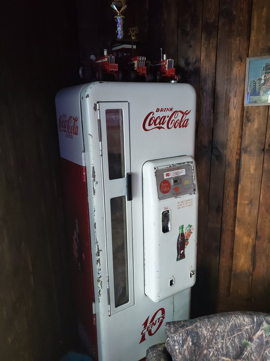 Old gas pumps and pop machines - General Chat - Red Power Magazine ...