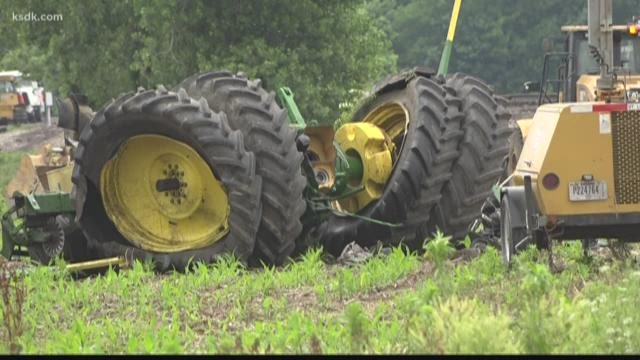 tractor vs. train - General Chat - Red Power Magazine Community