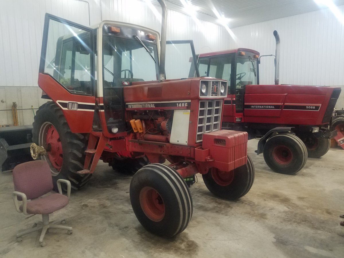 IH 826,1486 came home - General Chat - Red Power Magazine Community