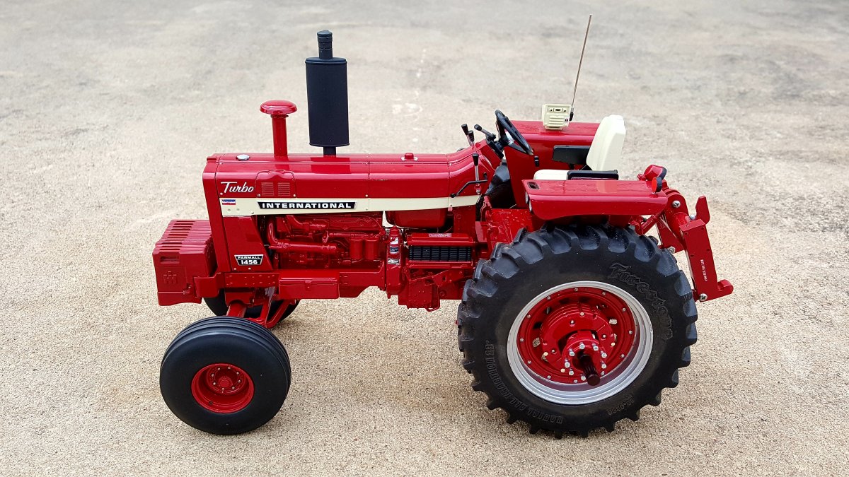 1/16 IH 1456 custom builds - General Chat - Red Power Magazine Community