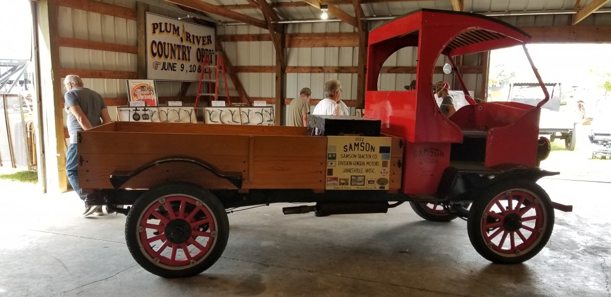 Samson tractor feature at Rock River Threseree - General Chat - Red ...