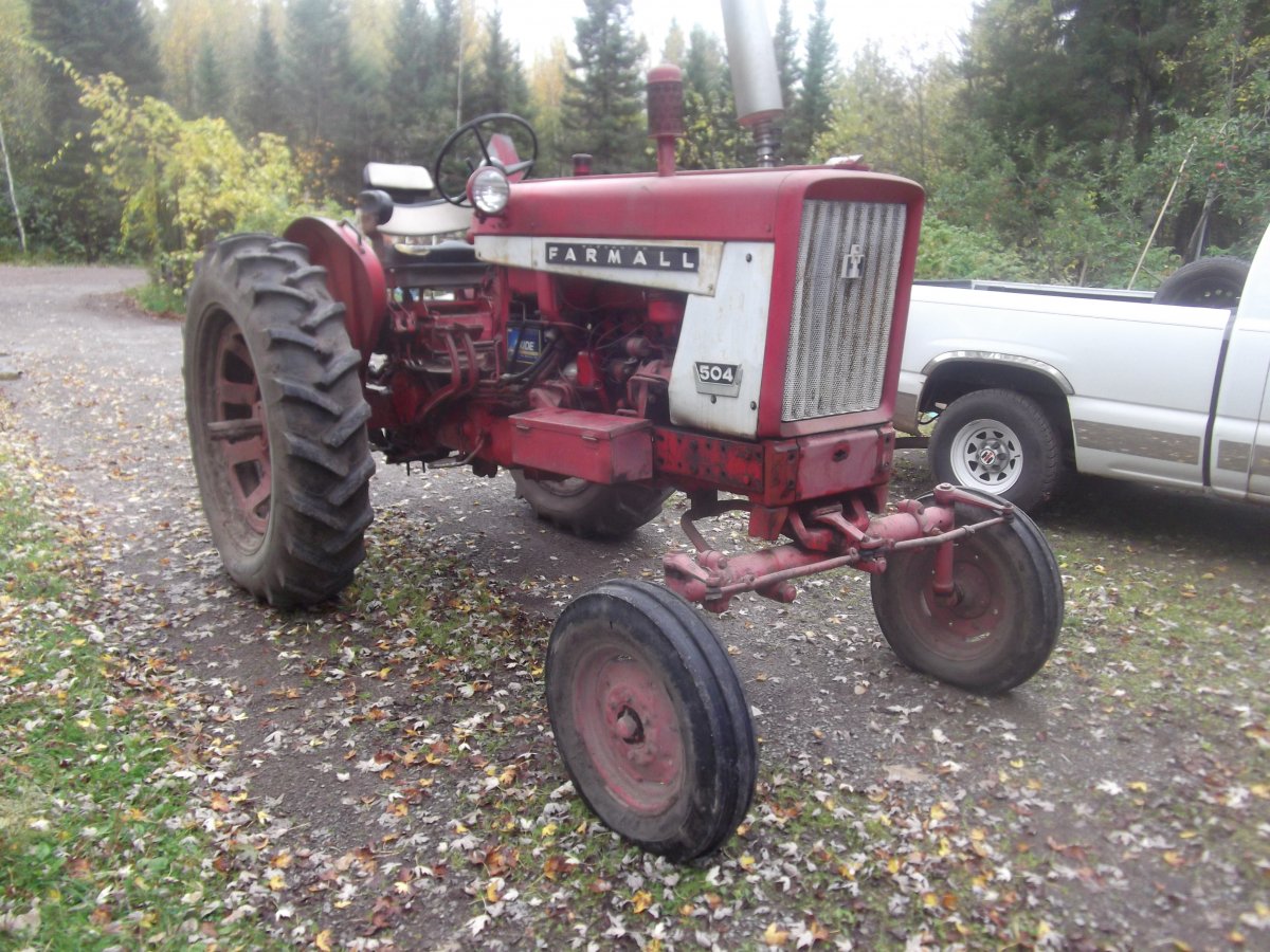 NEW TO ME FARMALL 504 - Technical IH Talk - Red Power Magazine Community