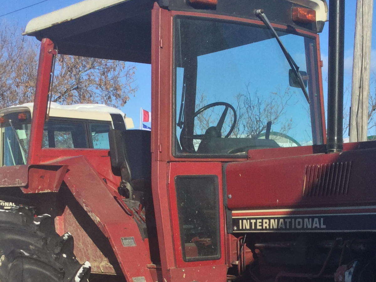 86 series cab kit for rops equipped tractors - Technical IH Talk - Red ...