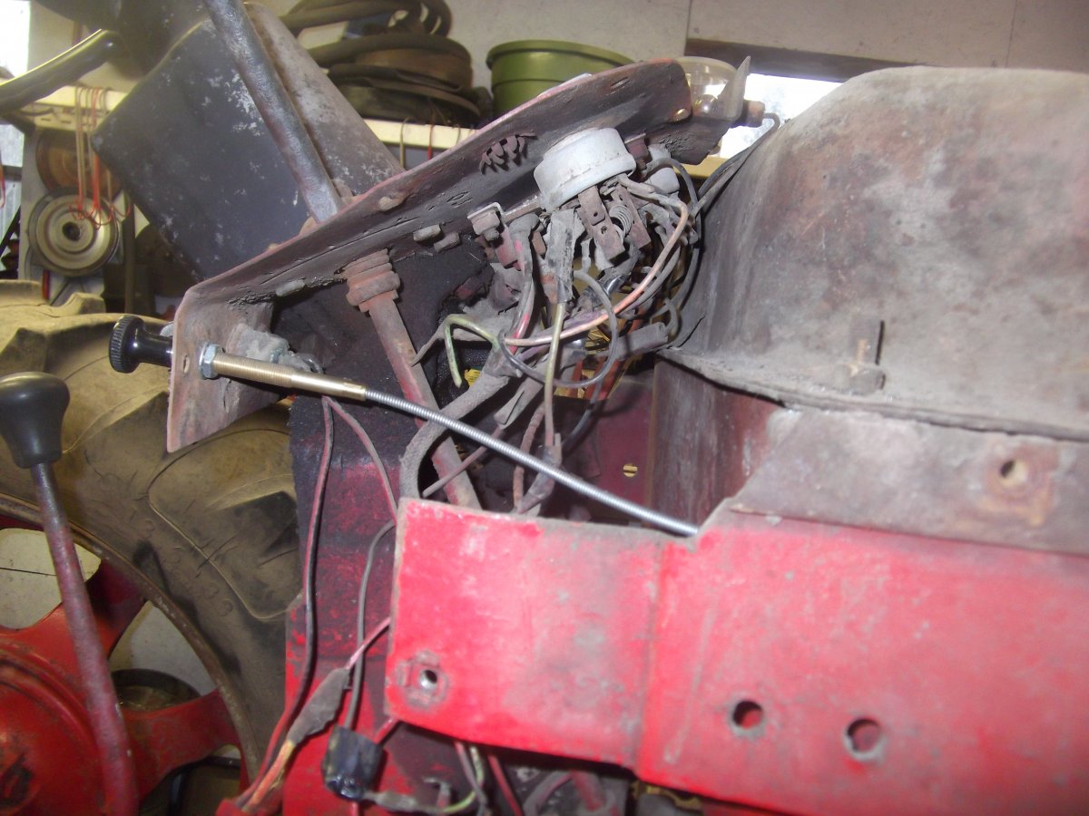 NEW TO ME 504 - Projects, Builds, & Restorations - Red Power Magazine ...