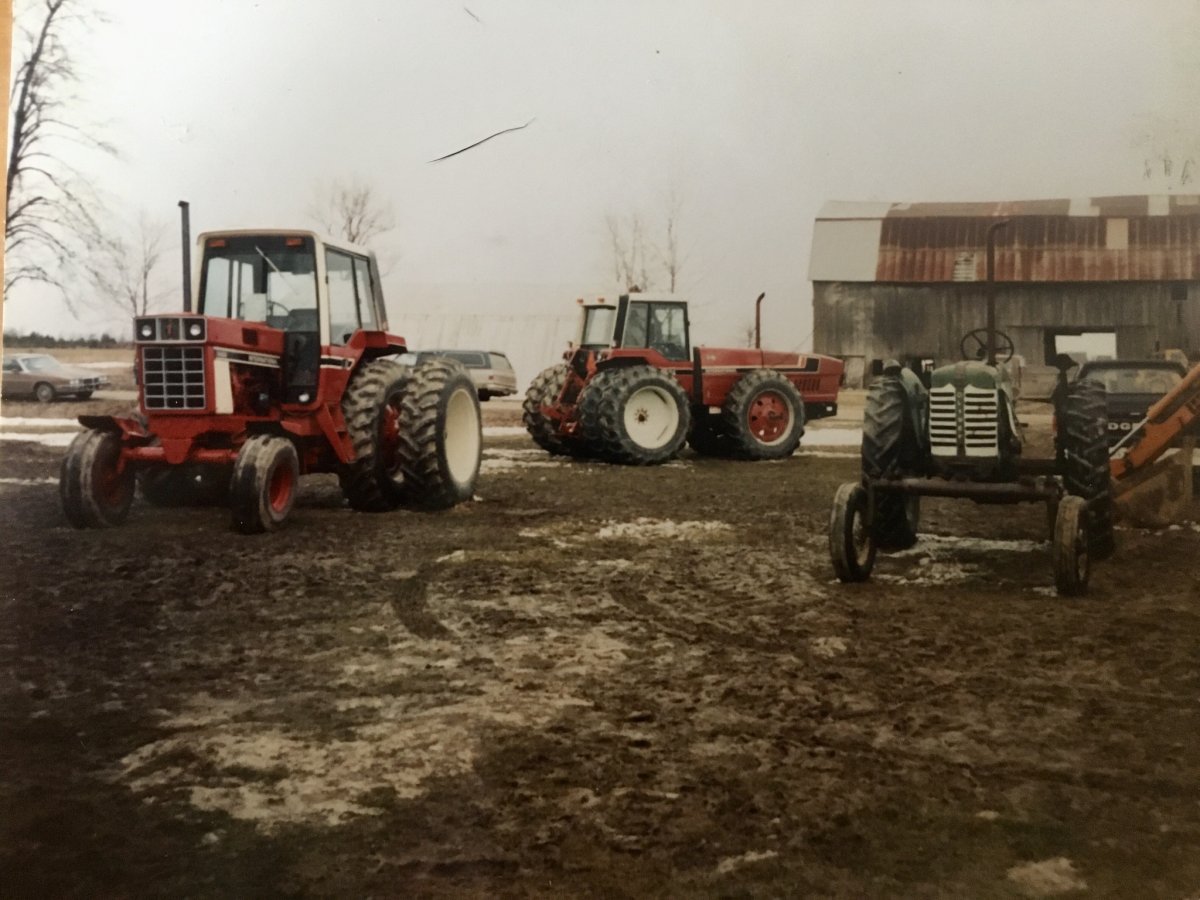 Anyone seen this 3588 2+2??? - Technical IH Talk - Red Power Magazine ...