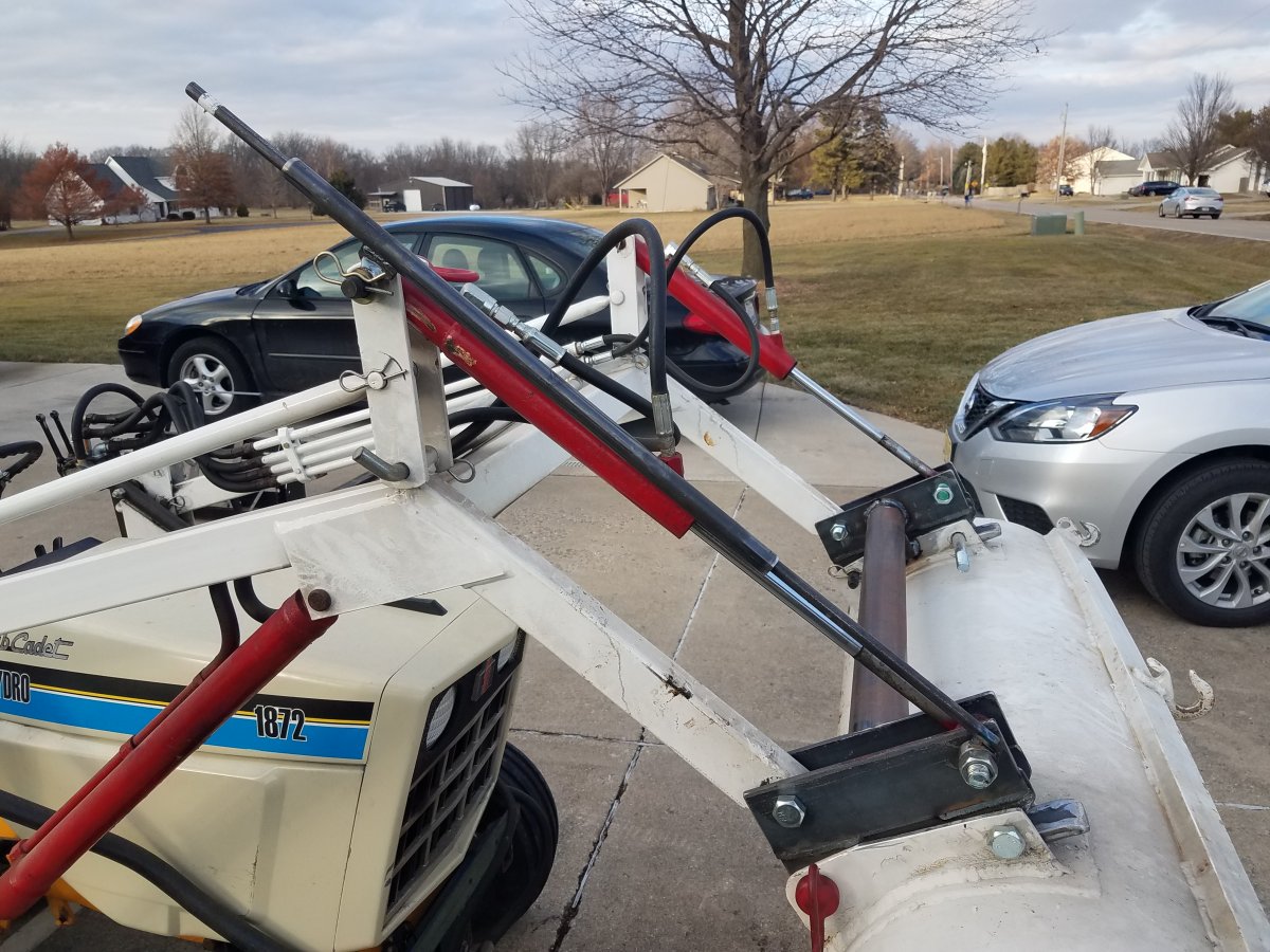 Kwik Way loader quick attach - Cub Cadets - Red Power Magazine Community