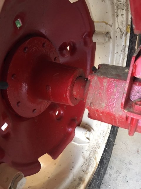 IH 240 utility axle repair - Technical IH Talk - Red Power Magazine ...