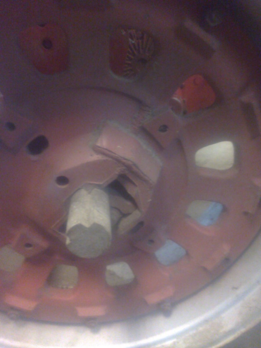 Welded Wedge Lock Hub? - Technical IH Talk - Red Power Magazine Community