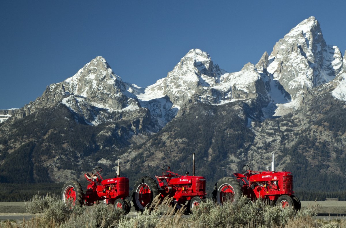 Big tractor-big mountain, medium tractor- medium mountain, little ...