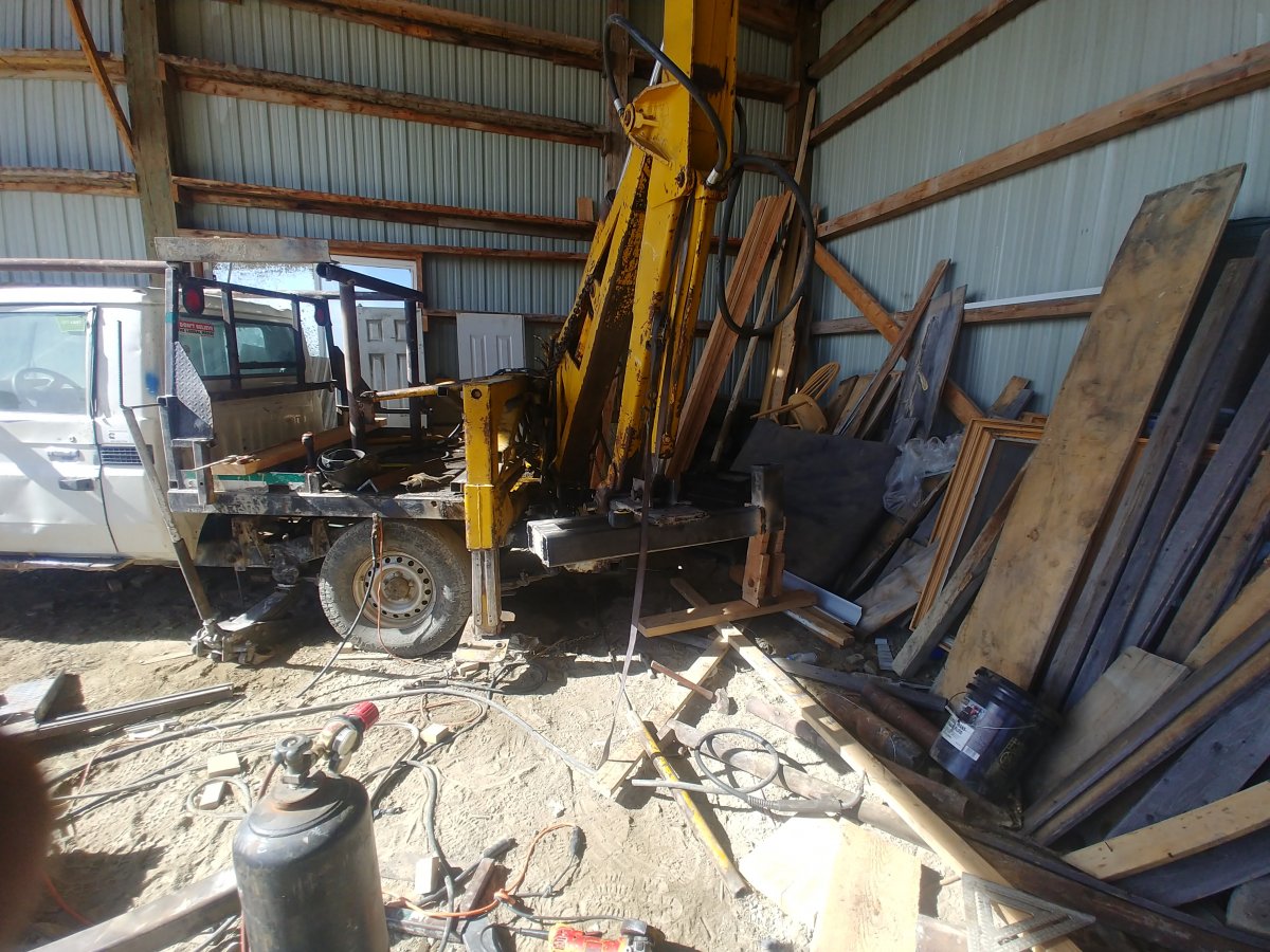Davis 185 backhoe question? - General Chat - Red Power Magazine Community