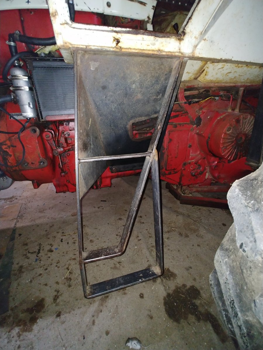 706 cab steps - Technical IH Talk - Red Power Magazine Community