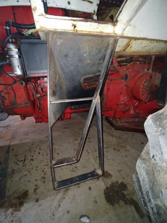 706 cab steps - Technical IH Talk - Red Power Magazine Community