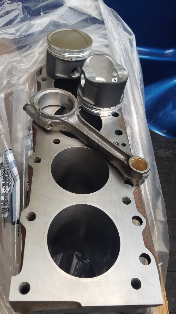 C221 cylinder head - Technical IH Talk - Red Power Magazine Community