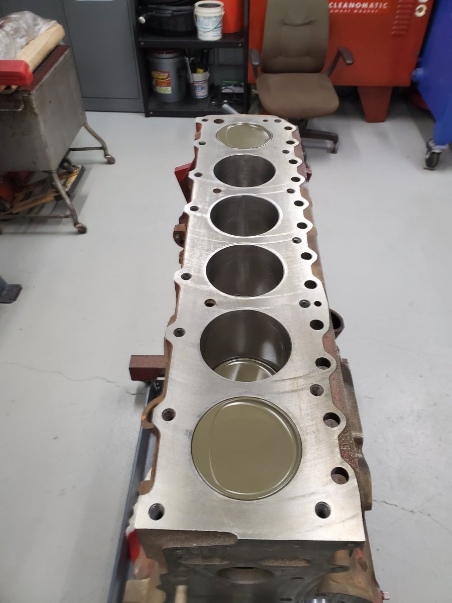 C221 cylinder head - Technical IH Talk - Red Power Magazine Community